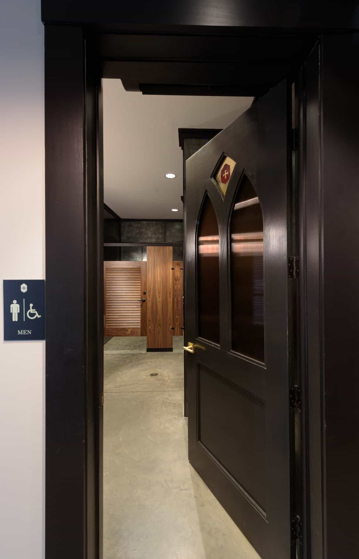 ADA Design: Toilet partition doors
